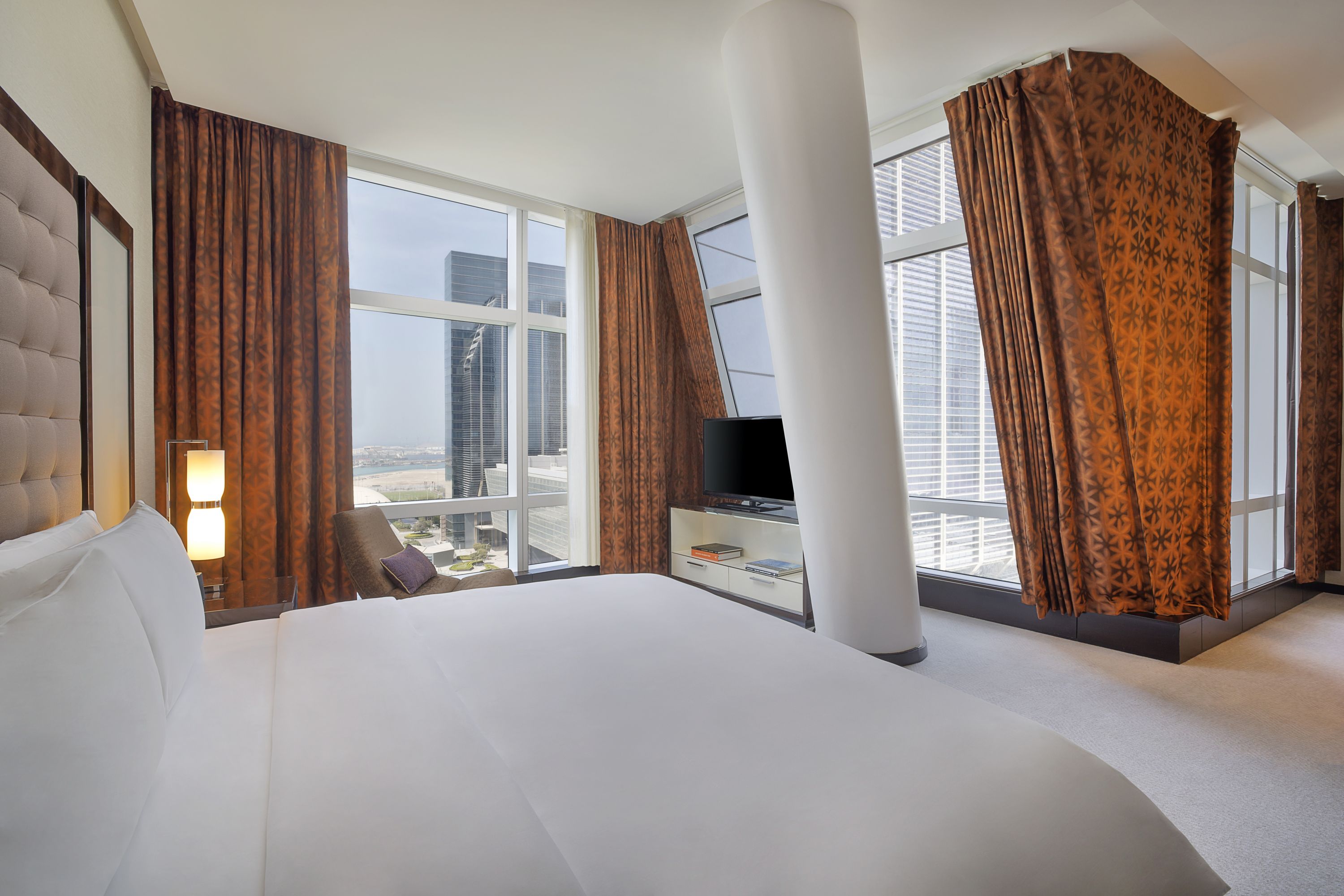 Premier Suite - Skyline View | Abu Dhabi Executive Suite | Rosewood
